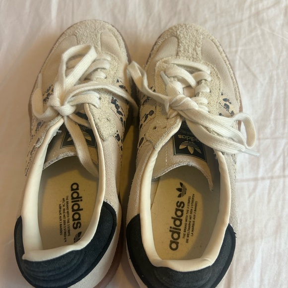 adidas | Shoes | Adidas Cream And Black Sneakers Classic Lowtop Design ...